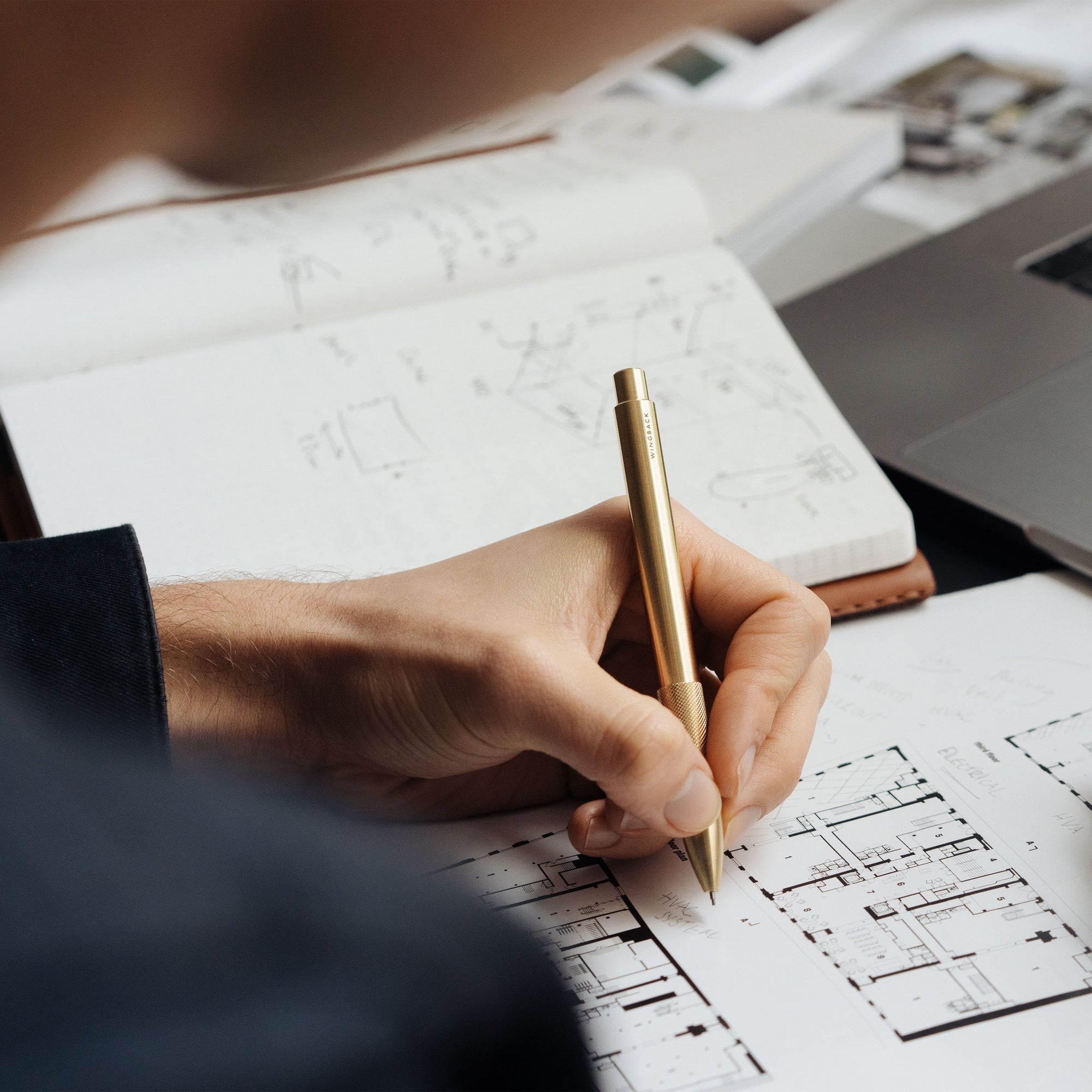 Triumph X Wingback Titanium Black Steel