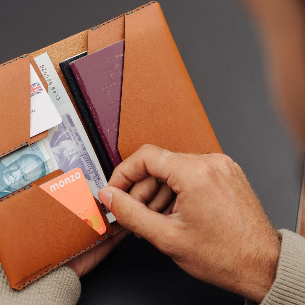 Winston Travel Wallet - Whisky | Personalised Men’s Wallets - Wingback